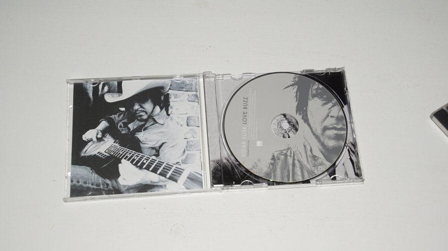 Vidar Busk - Love Buzz CD | Köp på Tradera (701105675)
