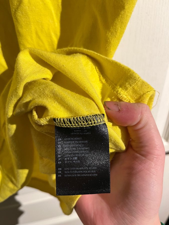 Brixton gul t-shirt, storlek M | Köp på Tradera (734185042)