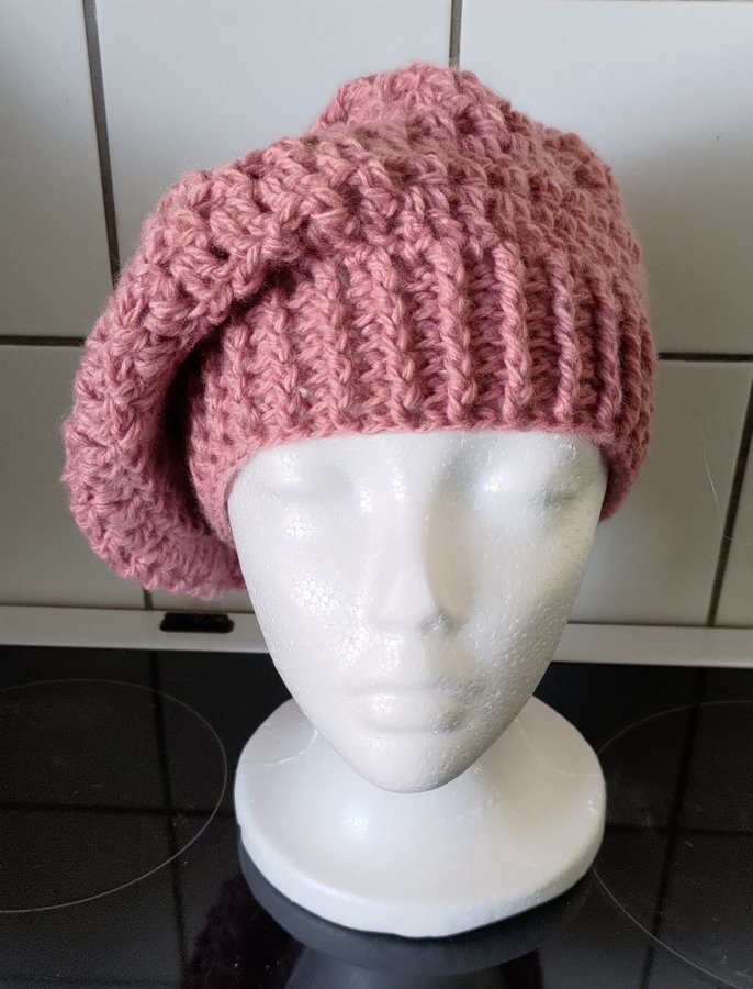 REA! Utförsäljning! Handgjord Virkad Basker / P.. | Köp på Tradera ...