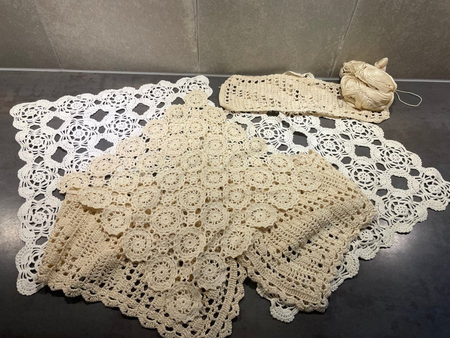 5 virkade (?) dukar varav en verkar vara ”under.. | Köp på Tradera ...