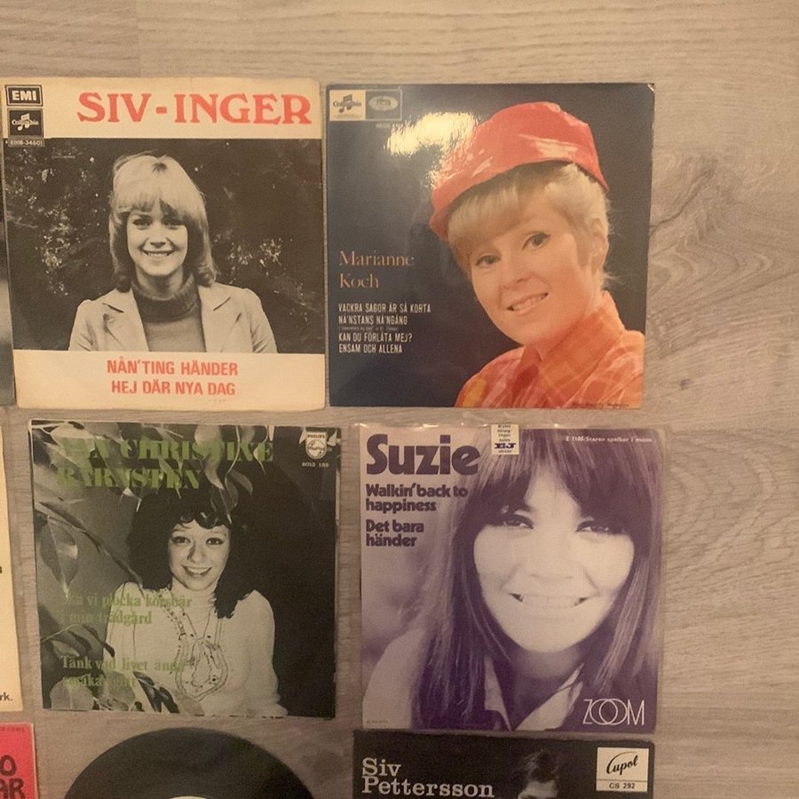 Se produkter som liknar Singlar med svenska kvinnliga.. på Tradera ...