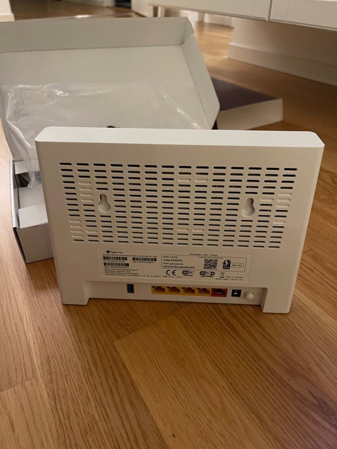 Helt ny - Telia Smart Wifi Router | Köp på Tradera (708317741)