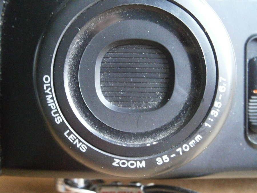 Se produkter som liknar OLYMPUS AZ-1ZOOM på Tradera (628793256)