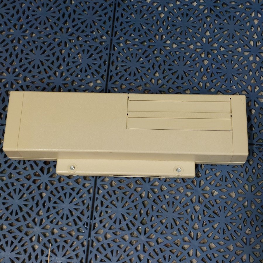 Acorn Electron Plus 1 expansionsdel | Köp på Tradera (709120364)