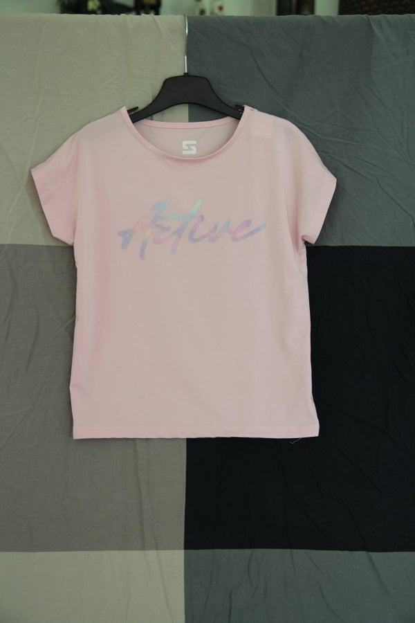 Rosa tränings T-shirts med tryck Stl. 122/128 | Köp på Tradera (736854653)