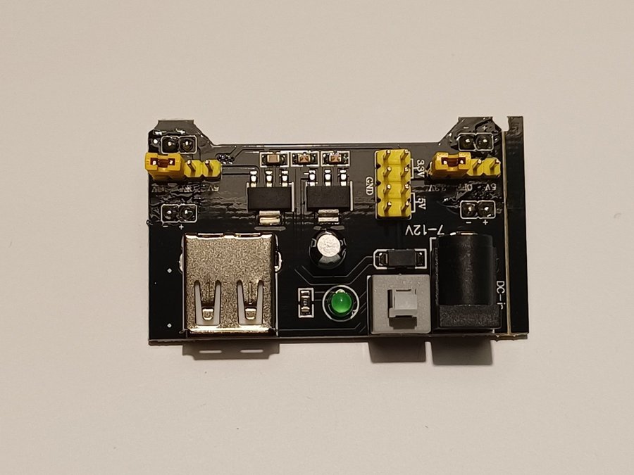 MB102 Breadboard Power Supply Module 3.3V-5V | Köp på Tradera (711160757)