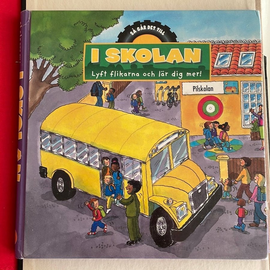 I skolan - Lyft flikarna och lär dig mer! av Li.. | Köp på Tradera ...