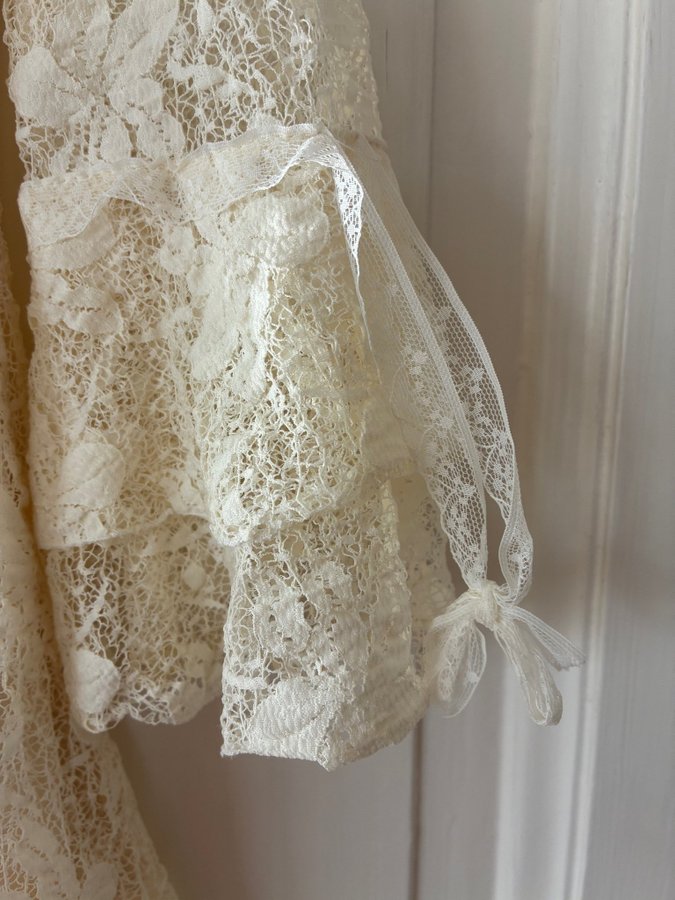 Underbar! Choi's.L vit spetsklänning | Köp på Tradera (713240673)