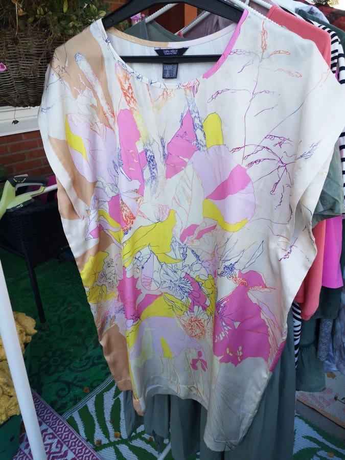 Sara Kelly flerfärgade blus, storlek M L | Köp på Tradera (709003080)