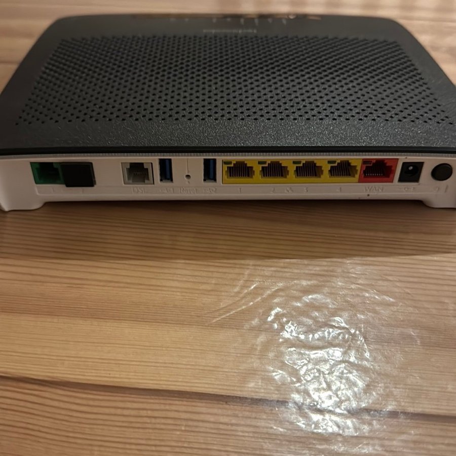 Se produkter som liknar Technicolor Wi-Fi Router. TG7.. på Tradera ...