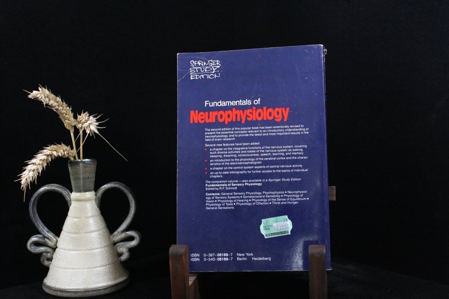 Fundamentals of Neurophysiology – Robert F. Sch.. | Köp på Tradera ...