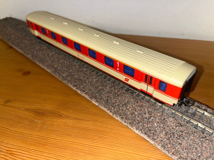 Roco Personvagn 1:a klass. Skala H0 | Köp på Tradera (732992099)