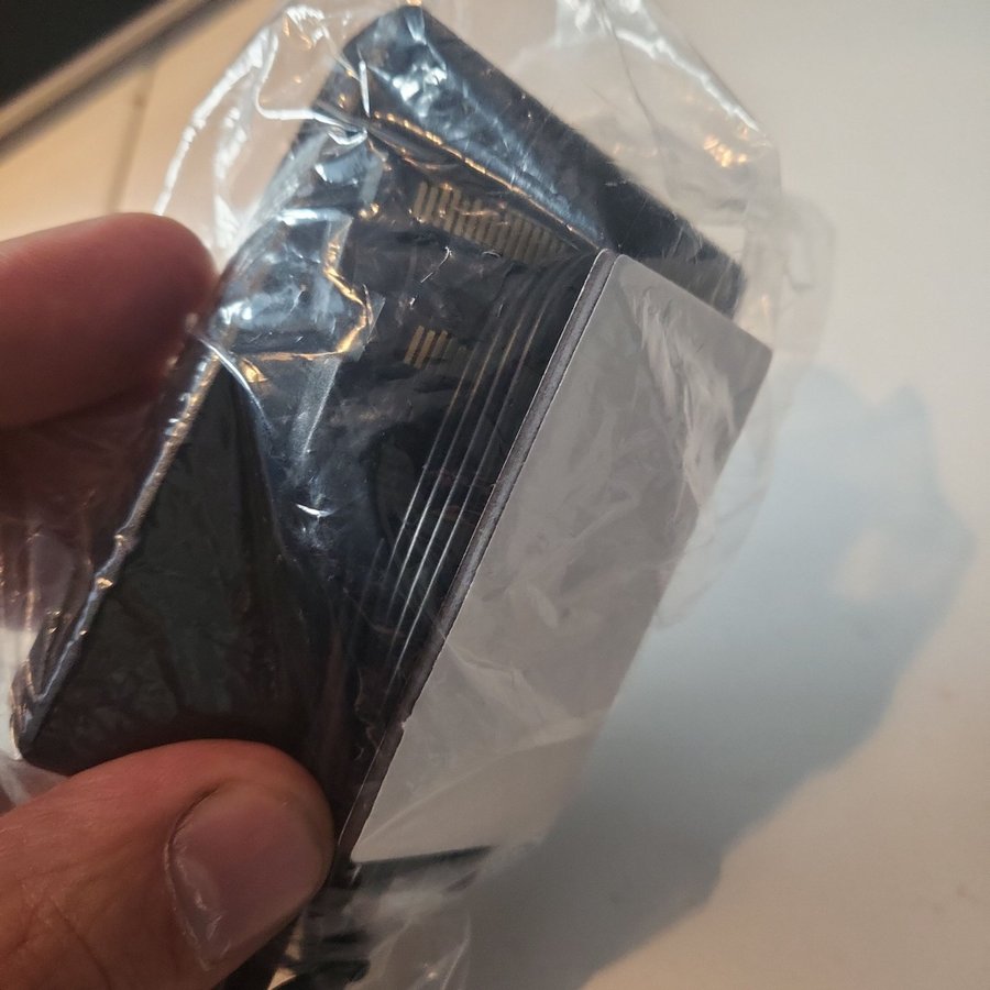 Lian Li UNI FAN Fläktkontroller / RGB-hubb | Köp på Tradera (733749588)