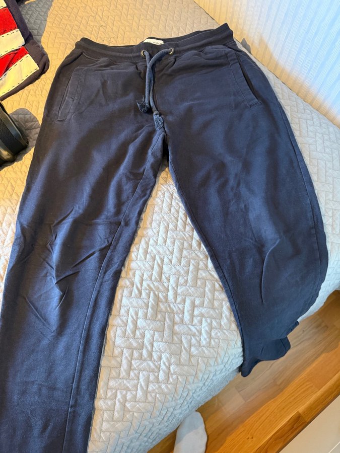 Bread & Boxers blåa sweatpants, storlek S | Köp på Tradera (702776194)