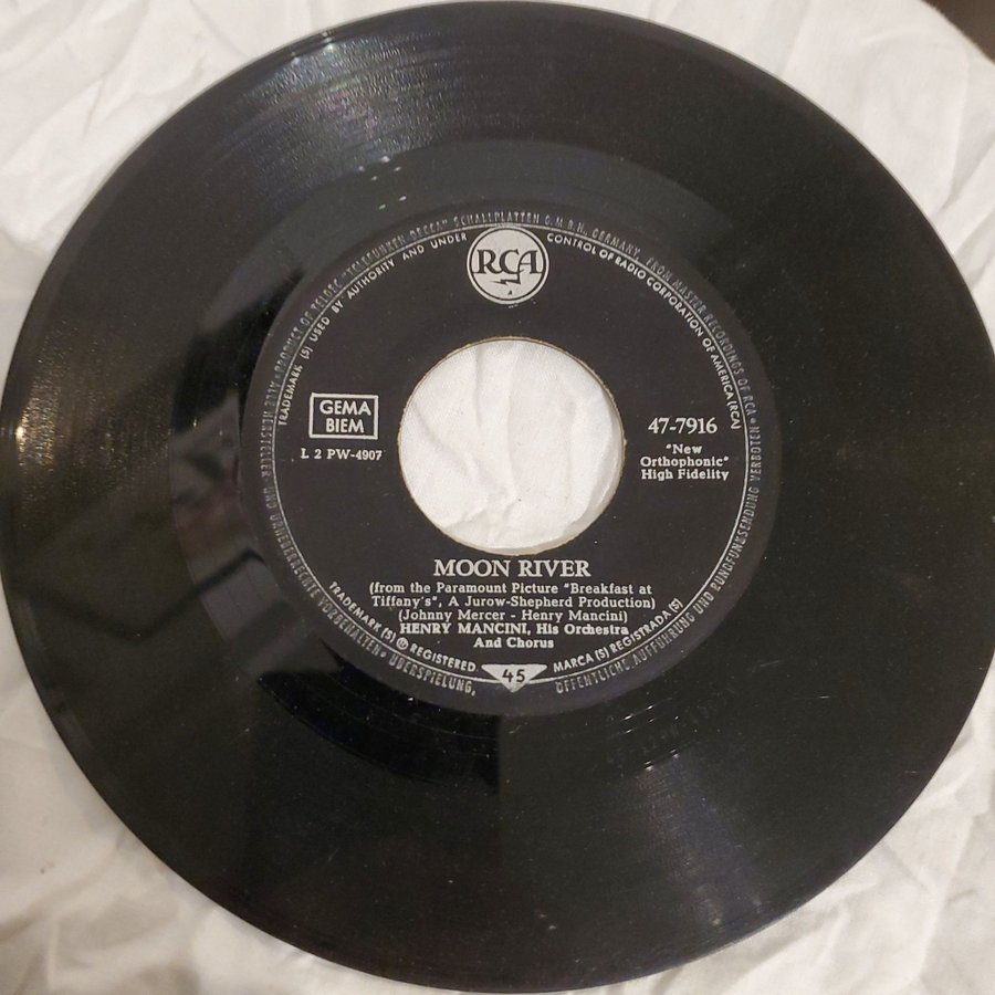 Henry Mancini - Moon River / Breakfast at Tiffa.. | Köp på Tradera ...