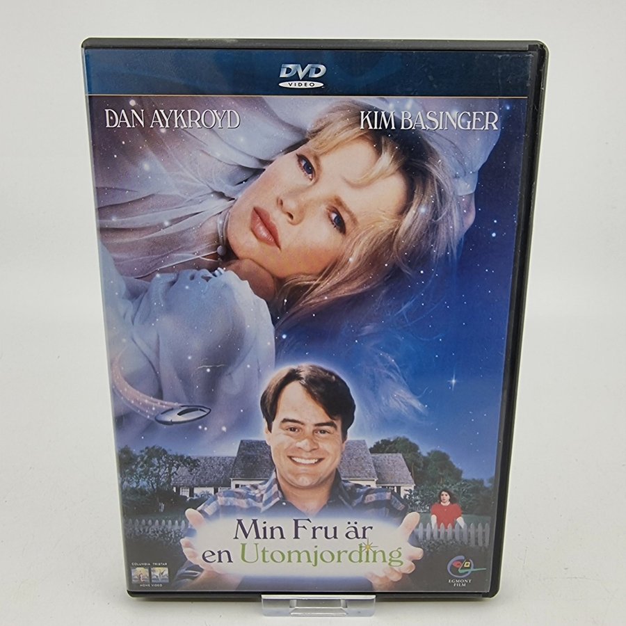 Se produkter som liknar Min fru är en utomjording (19.. på Tradera ...