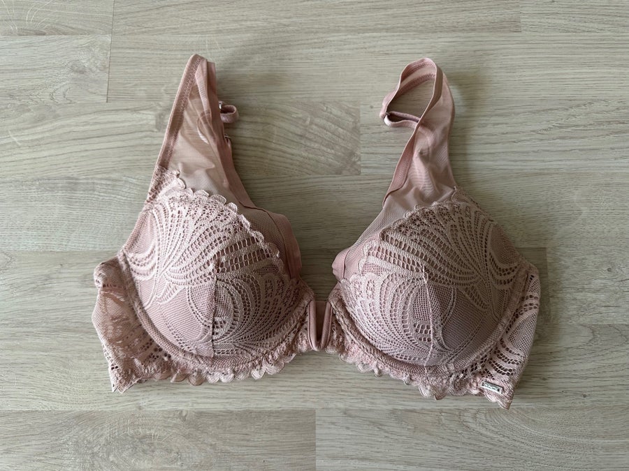 ljusrosa bh från Ella M Lindex i storlek 80C | Köp på Tradera (737488767)