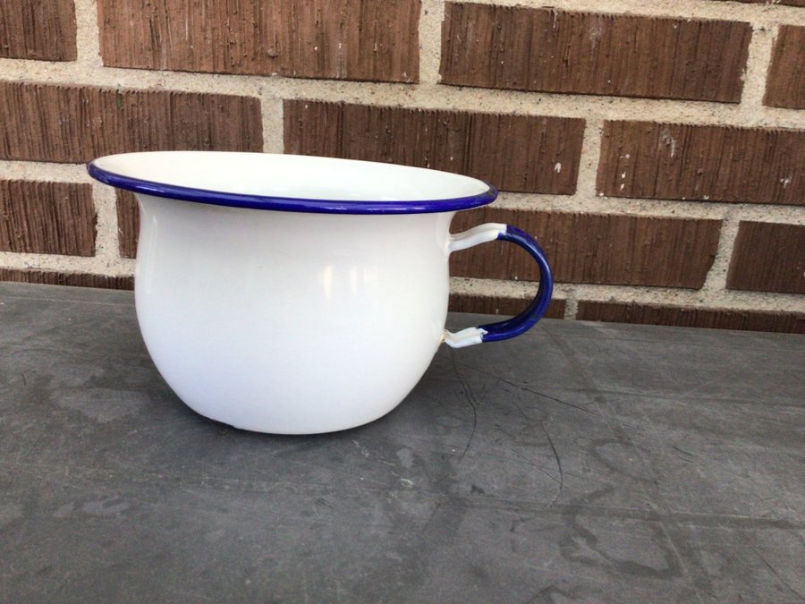 Kockums blå/vita potta, emalj potta, godisskål,.. | Köp på Tradera ...