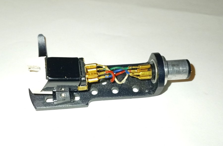 Se produkter som liknar STANTON - Headshell + D500 AL.. på Tradera ...