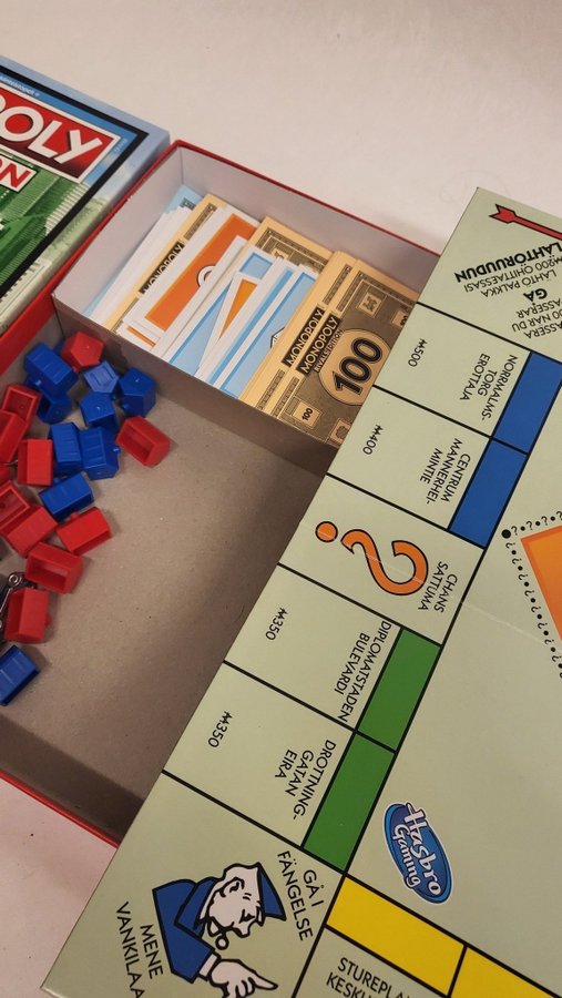 Monopoly Rivals Edition & Cluedo Rivals | Köp på Tradera (708691871)