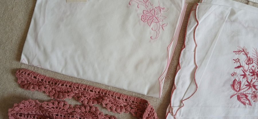 13 textilier Vita och rosa dukar, gästhanddukar.. | Köp på Tradera ...