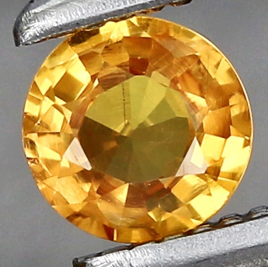 Mycket Vacker! 3.8x3.8MM Brilliant Gul Safir 0,.. | Köp på Tradera ...