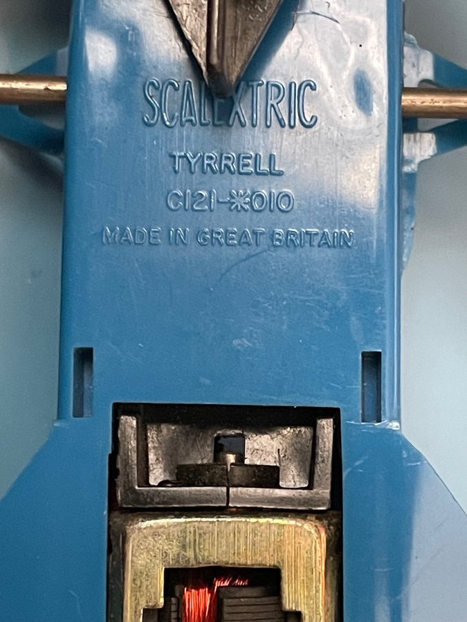 Scalextric Tyrrell Ford Super Formula c 121 Elf.. | Köp på Tradera (678328915)