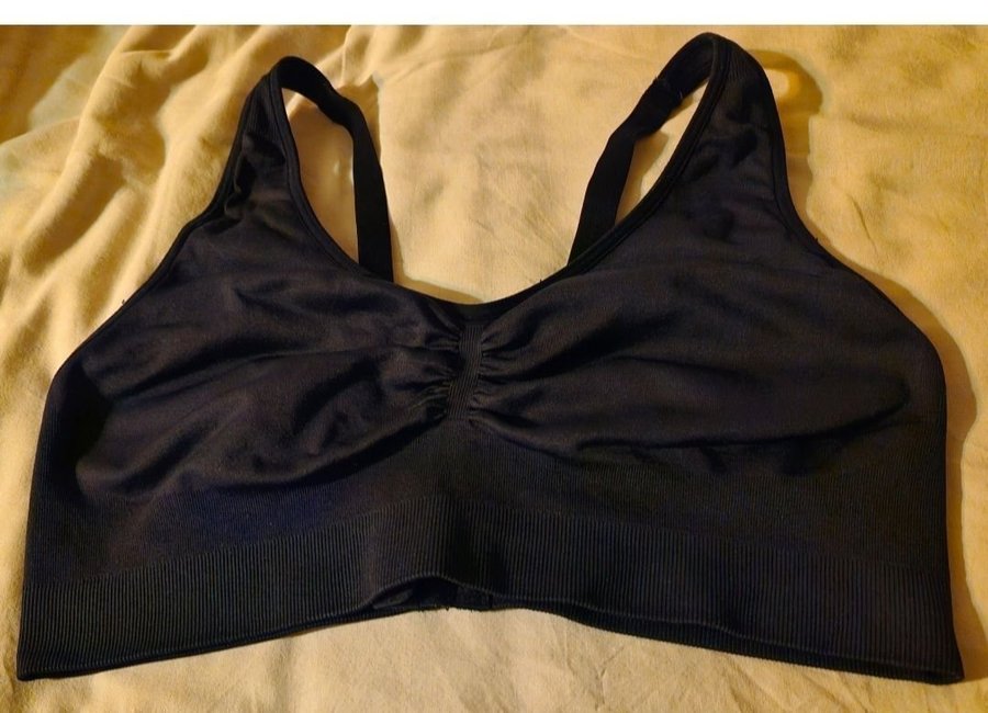 Svart bh seamless strl M | Köp på Tradera (708042664)