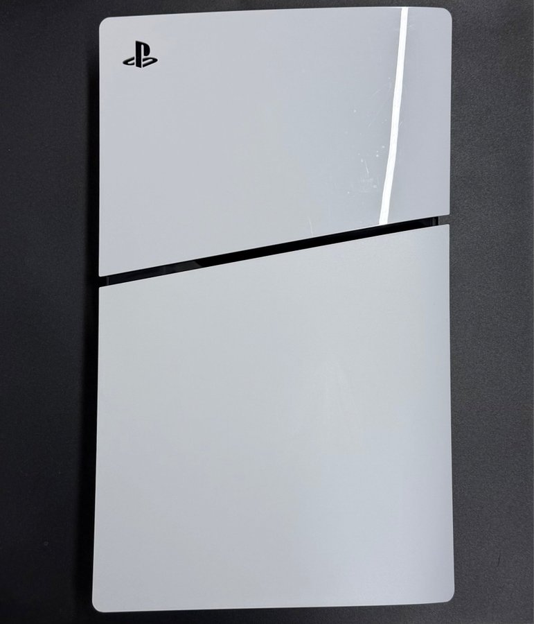 Disc Edition PS 5 Slim + Game | Köp på Tradera (734201679)