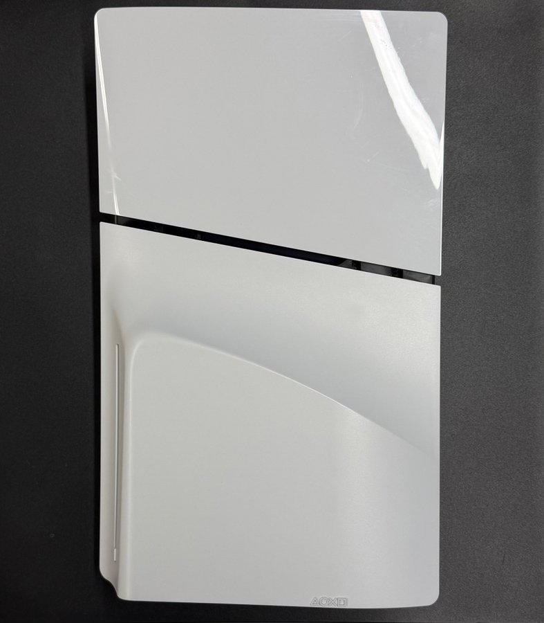 Disc Edition PS 5 Slim + Game | Köp på Tradera (734201679)