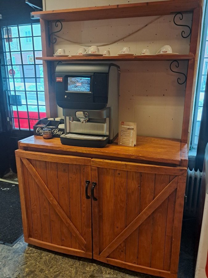 Gevalia Kaffemaskin med skåp | Köp på Tradera (710718668)