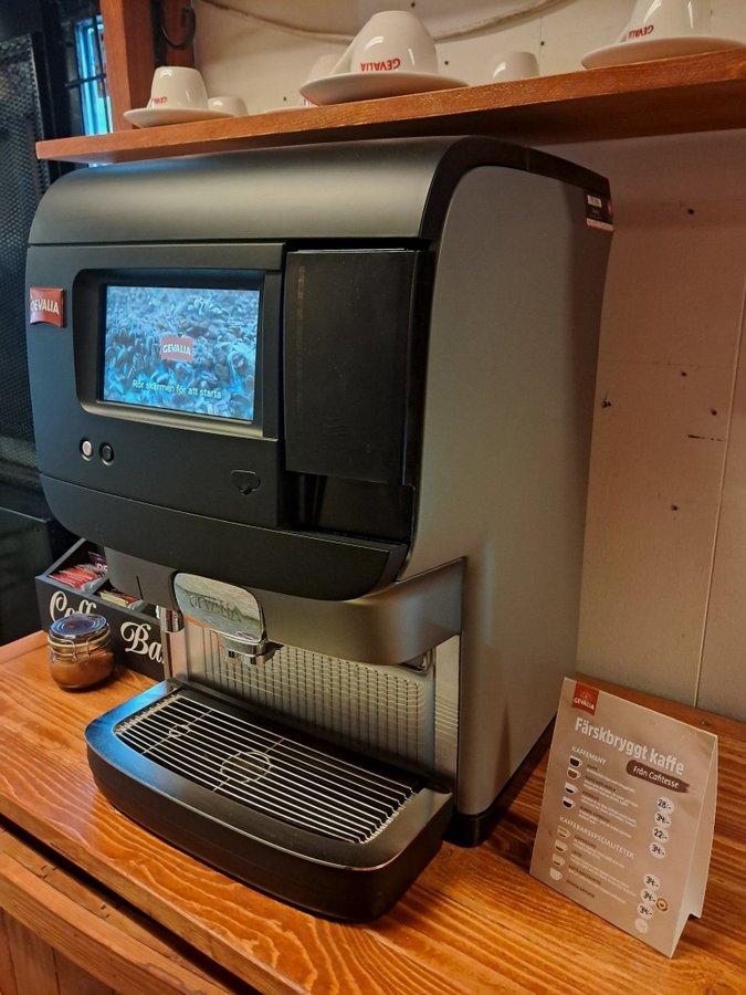 Gevalia Kaffemaskin med skåp | Köp på Tradera (710718668)