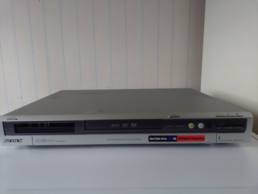 Se produkter som liknar Sony RDR-HX710 DVD-inspelare på Tradera (696858015)