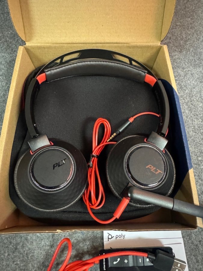 Ny skick! Poly Blackwire 5220 brusreducerande | Köp på Tradera (711672346)