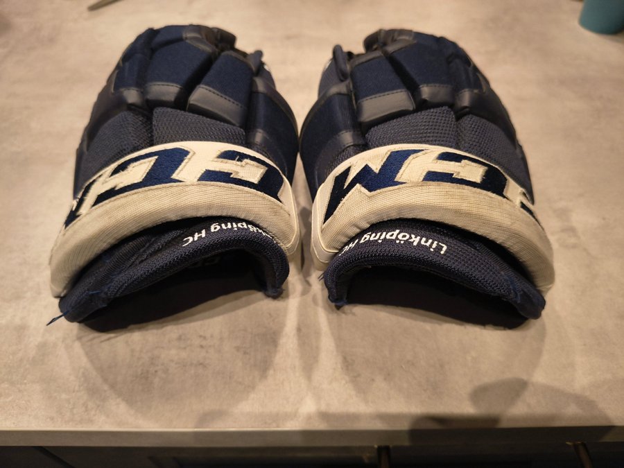 CCM Hockeyhandskar - Linköping HC - JR 12"/31cm | Köp på Tradera ...