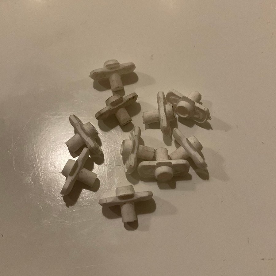 Se produkter som liknar NOS clips Volvo amazon, 140, .. på Tradera ...