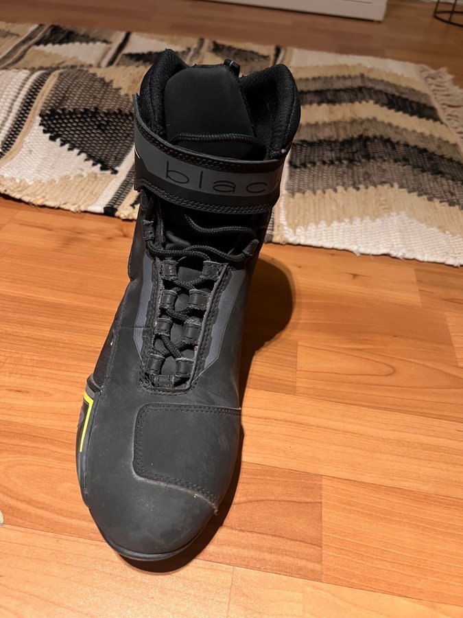 Black Vulkan MC Skor (43) | Köp på Tradera (711319886)