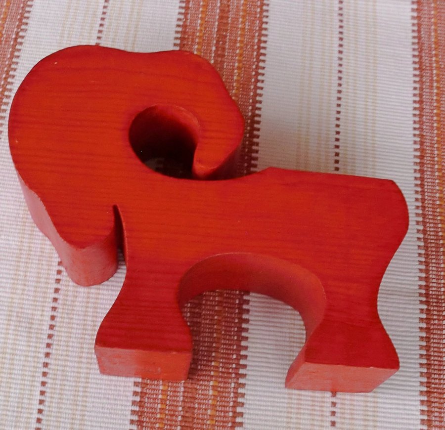 Röd julbock som ljusstake i trä, träljusstake i.. | Köp på Tradera ...