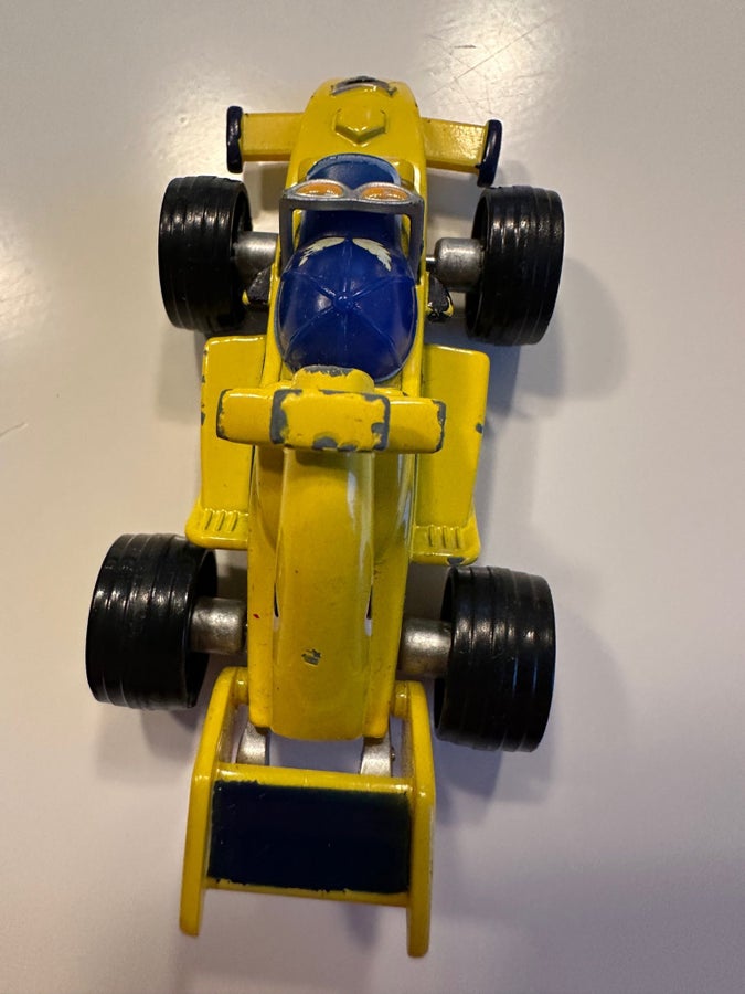 Se produkter som liknar Leksaksbil Formel 1 på Tradera (708646084)