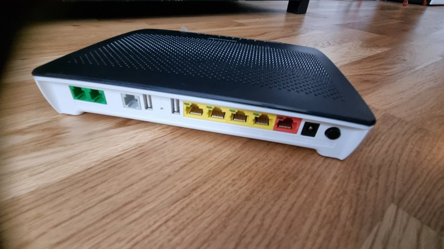 Telia Trådlös Router (TG799vac) | Köp på Tradera (705918859)