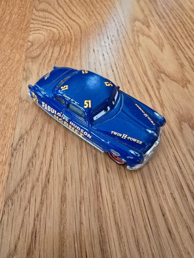 Se produkter som liknar Disney Pixar Cars Bilar Pixar.. på Tradera ...
