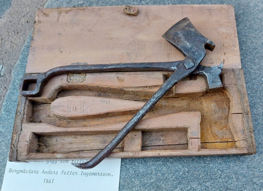 Unikt äldre multiverktyg till gigg i trälåda, h.. | Köp på Tradera ...