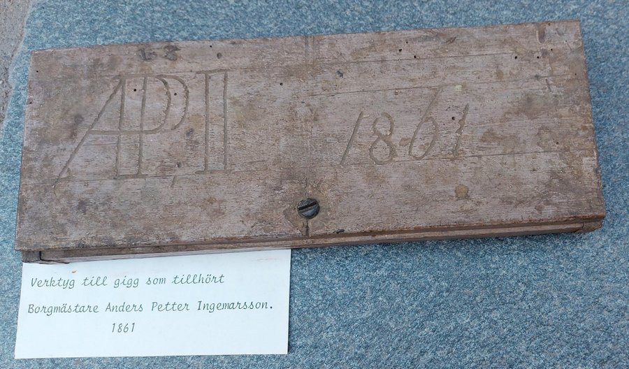 Unikt äldre multiverktyg till gigg i trälåda, h.. | Köp på Tradera ...