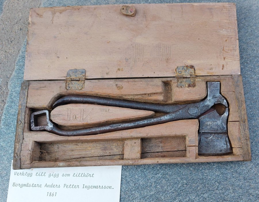 Unikt äldre multiverktyg till gigg i trälåda, h.. | Köp på Tradera ...