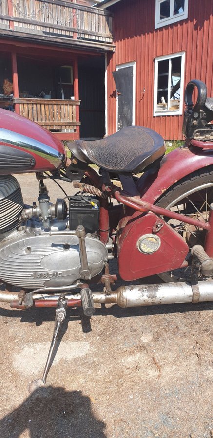 Se produkter som liknar ARDIE B 250 år 1951 på Tradera (634927406)