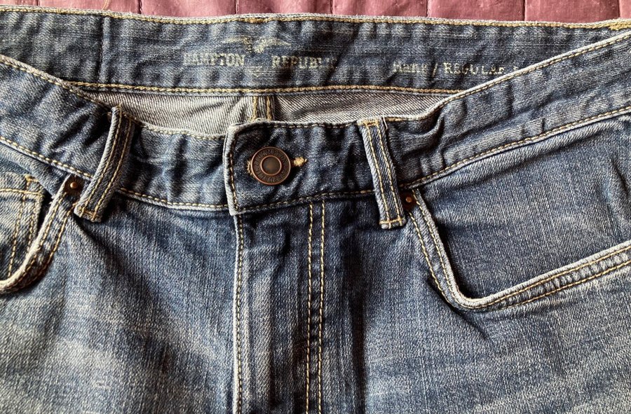 Se produkter som liknar Jeans 32/30 Hampton Republic .. på Tradera ...
