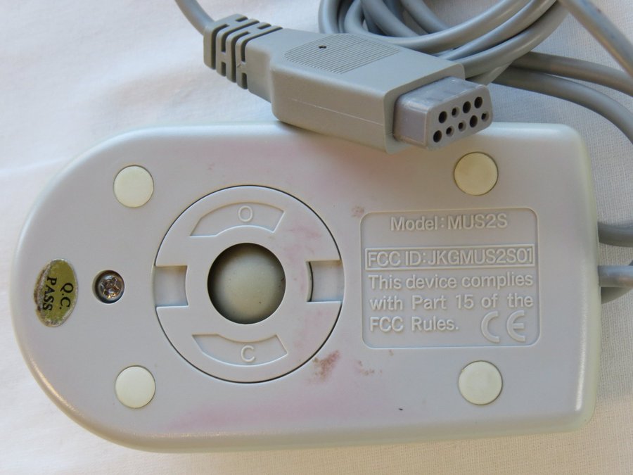 Mus Retro Vintage med 9-pin kontakt | Köp på Tradera (715526409)