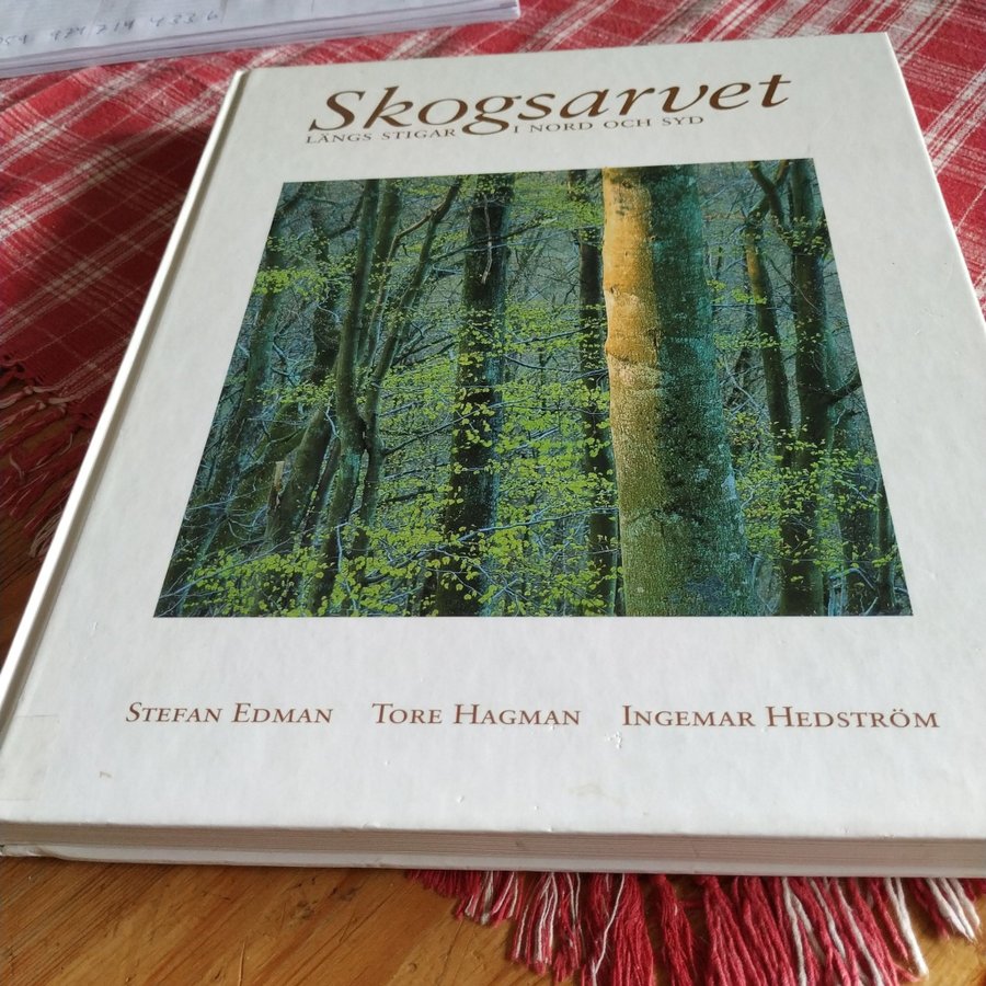Skogsarvet Längs Stigar I Nord Och Syd - Stefan.. | Köp på Tradera ...