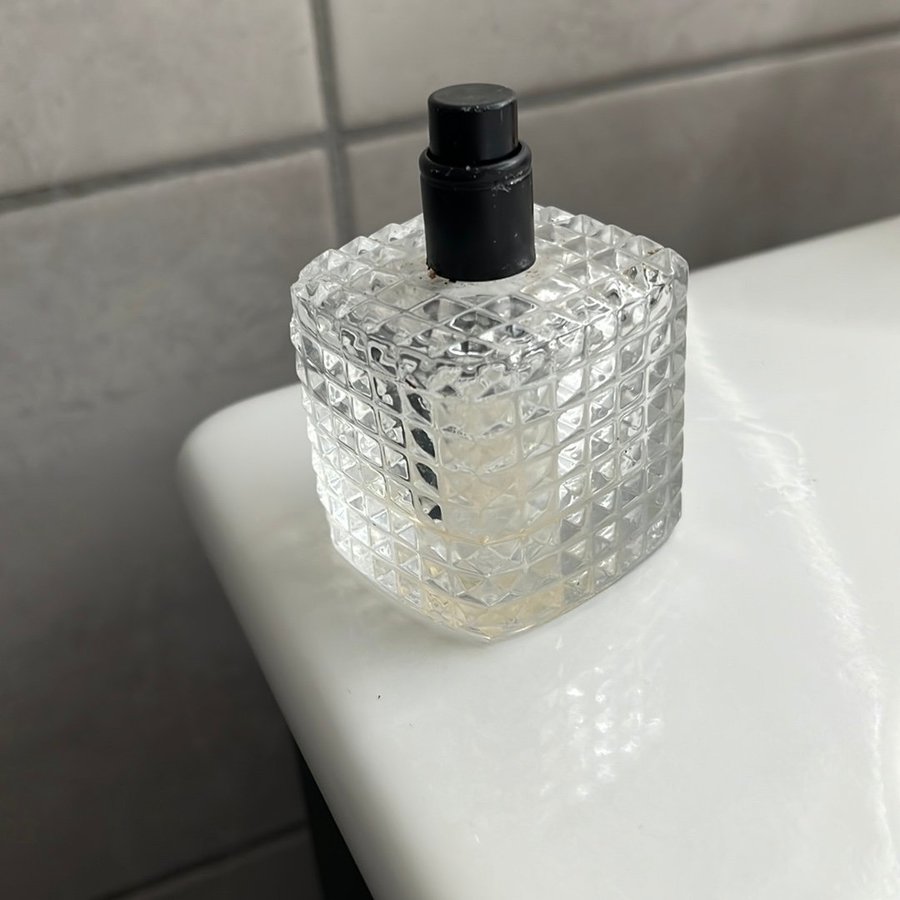 Valentino Parfym 30ml | Köp på Tradera (711945132)