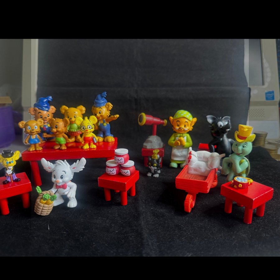 Stort Bamse-set med figurer och tillbehör | Köp på Tradera (732955333)